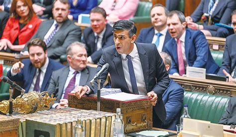 Ο Σούνακ συνεχίζει να τραβάει το σχοινί