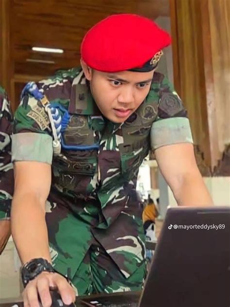 Pin Di Myted Di 2024 Penyimpanan Foto Foto Kekasih Gaya