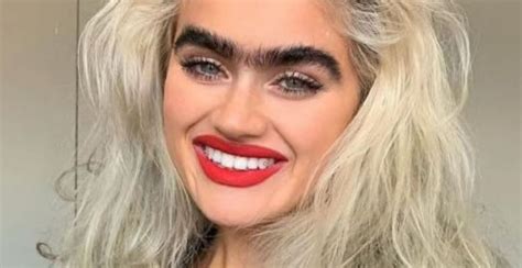 Az összenőtt szemöldök szexi vagy undi InStyle