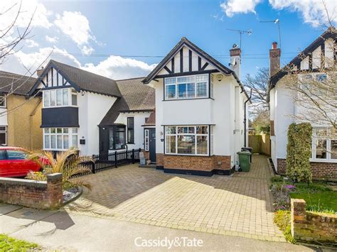 3 Bed Semi Detached House For Sale In Hazelwood Drive Stalbans Al4