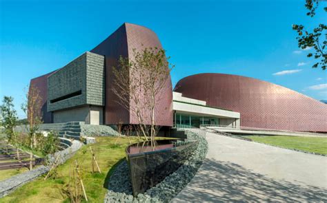新居浜市美術館 美術館博物館 アイエム インターネットミュージアム