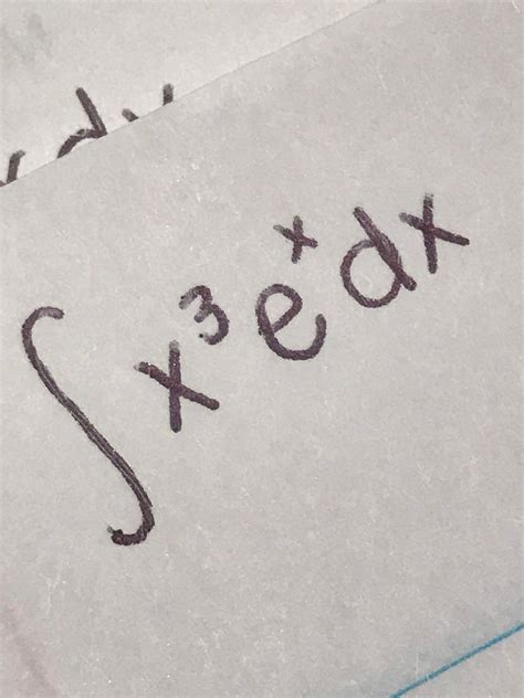 how to remove italics from this text r latex