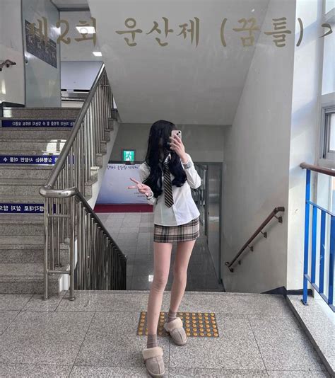 Quick Saves에 있는 Kyou님의 핀 짧은 의상 청소년 여자 패션 교복 스타일