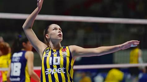 Arina Fedorovtseva İstanbul a geldiğimden beri çok fazla evlilik