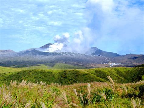 【速報】10月20日11時43分阿蘇山が噴火 「注意」 しゅんトレネタ