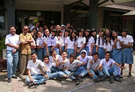 HUMAS SMA NEGERI 8 SEMARANG PERIODE KEPEMIMPINAN SMA NEGERI 8 SEMARANG