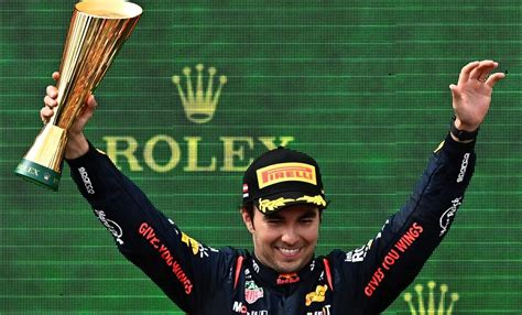 Checo Pérez La Fórmula 1 Llama Masterclass A La Remontada Del