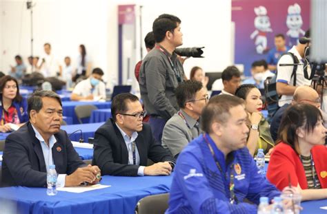 អ្នកសារព័ត៌មានជាតិ និងអន្ដរជាតិសរុបជិត៩០០នាក់