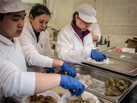 무료 이미지 사람 레스토랑 조리 생물학 부엌 레시피 직업적인 빵 굽기 쿡 그릇 요리법 중국 요리 식품 가공 생과자 요리사 감각 요리 예술