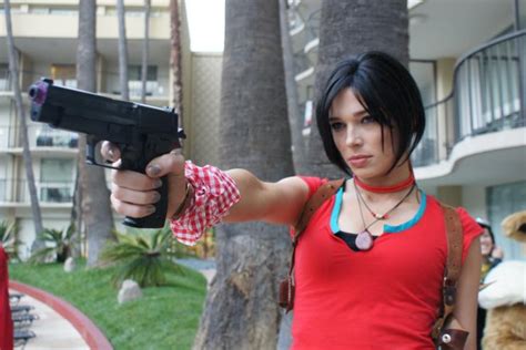 Check Out 13 Cool Pics Of Cosplayer Chloe Dykstra From Heroes Of