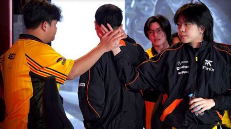 Fnatic ONIC Gagal M6 4 Peat Champion Dipulangkan Geek Fam ONE