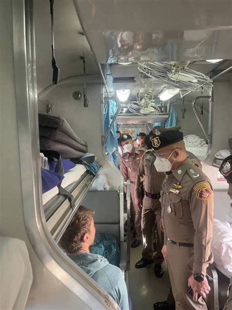 หาดใหญ่ ตรวจเยี่ยม สอบถามประชาชนผู้ใช้บริการโดยสารรถไฟ