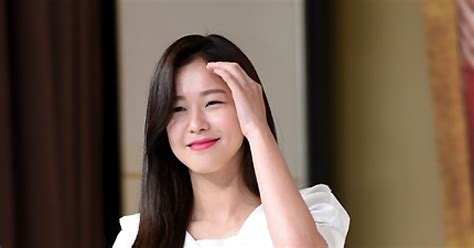 Md포토 초미니 경수진 의상은 벌써 봄