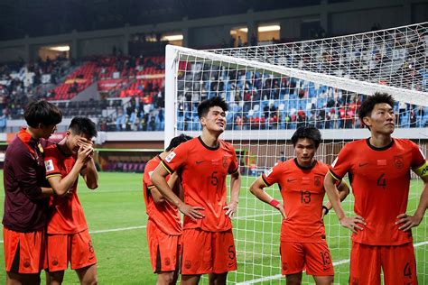 马德兴谈国青：第三轮轮休影响了状态，体能问题该由主帅承担