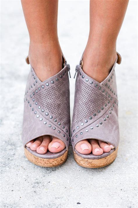 Sinni Gray Wedges Cute Wedges Online Boutiques Saved By The Dress