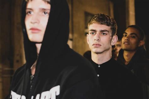 세계에서 가장 권위있는 4대 패션 위크 Fashion Week 유용한 정보 모바일 C