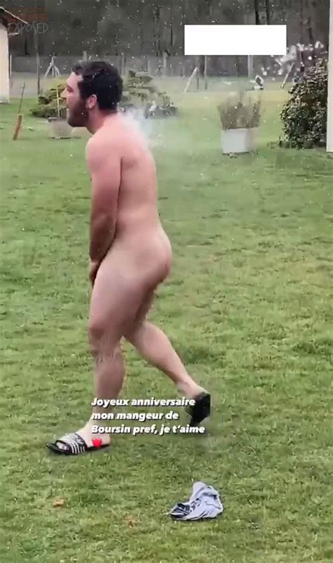 Straight Lads Exposed On Twitter Naked Dude Gets A Hosedown