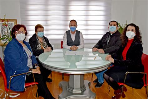 El Ayuntamiento Firma Un Nuevo Convenio Con Cáritas Para Ayudar A Los