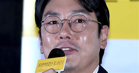 Md포토 조진웅 눈에 띄는 노란리본