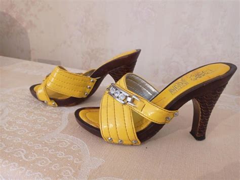 Сабо клоги — ціна 200 грн у каталозі Сабо Купити жіночі речі за доступною ціною на Шафі