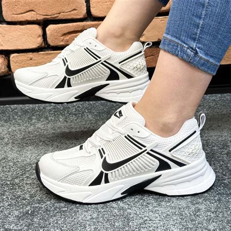 کتانی اسپرت زنانه مدل نایک Nike رنگ سفید و مشکی کد 41694 کتونی خان