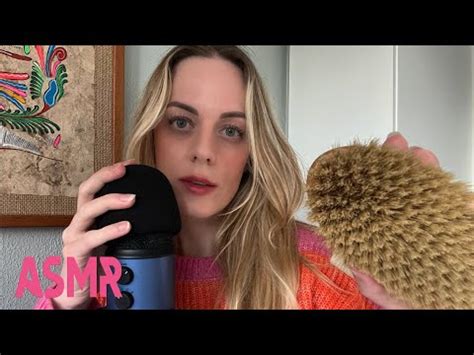 ASMR deep brain tingling mic triggers w/ mic tapping, scratching, brushing + visual triggers