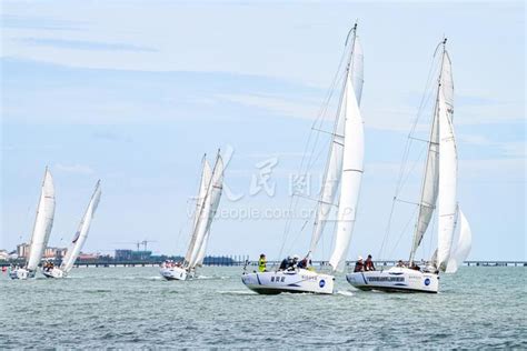 海南：2023海口杯帆船赛扬帆开赛 人民图片网