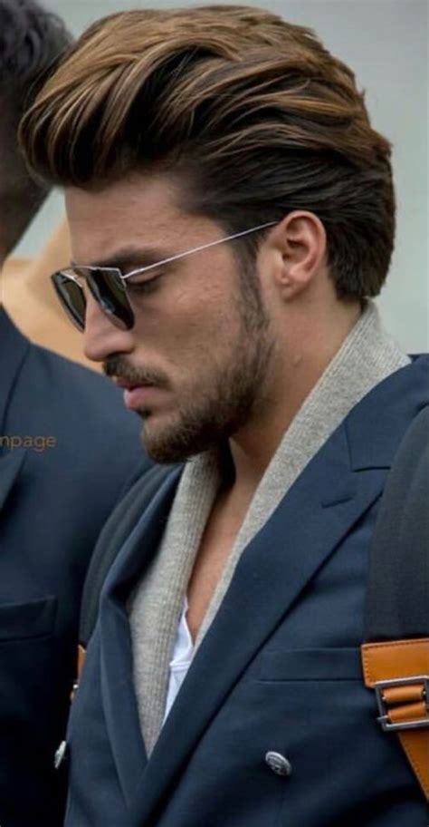 قصات شعر طويل للرجال مدرج