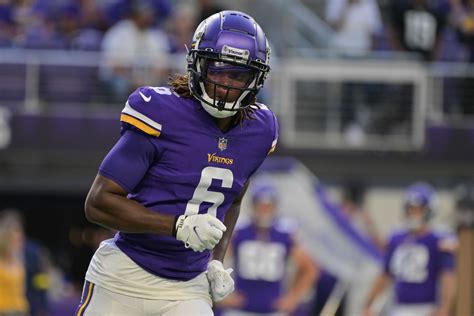 Minnesota Vikings First Round Rookie Lewis Cine Carted Off With Lower