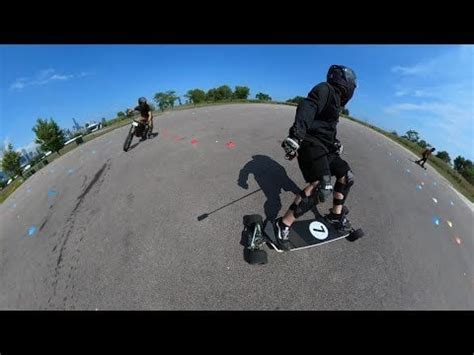 Zandvoort F1 Track at Intro 2 Speed w/Nick on the KoTechnologies Surron 🔥 : r/ElectricSkateboarding