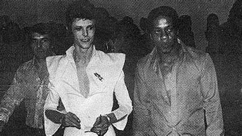 Revelan Cómo Fue El Trío Sexual De David Bowie Con Mick Jagger Y Una