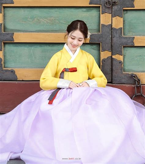Pin Von 김미례 Auf 신랑신부한복