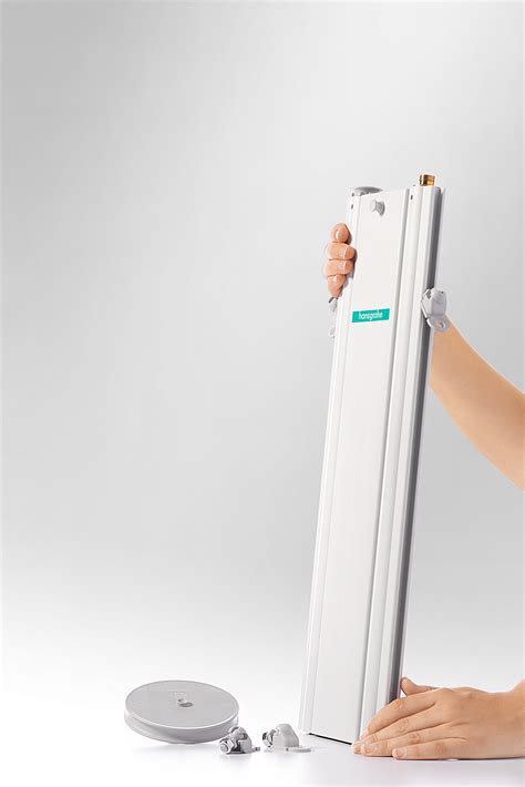 The Hansgrohe Sbox Simplifies Work With The Pull Out Spray