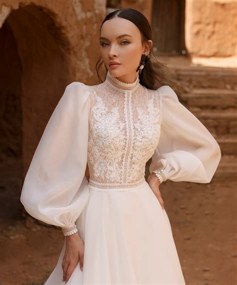 Elegant High Neck Long Sleeve Modest Wedding Gown Harems Brides