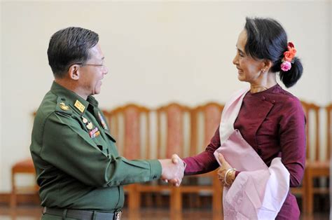နိုင်ငံရေးပြဿနာမှာ တပ်မတော်နှင့် Nld ကြောင့်ဟု ဗိုလ်ချုပ်ကြီးယွက်စစ်ပြော