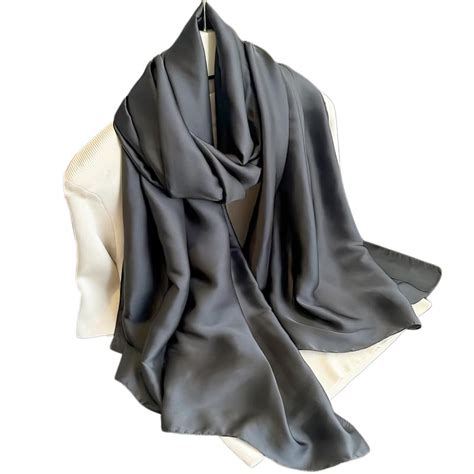 Etole Noire Luxe Unie Foulard Poncho