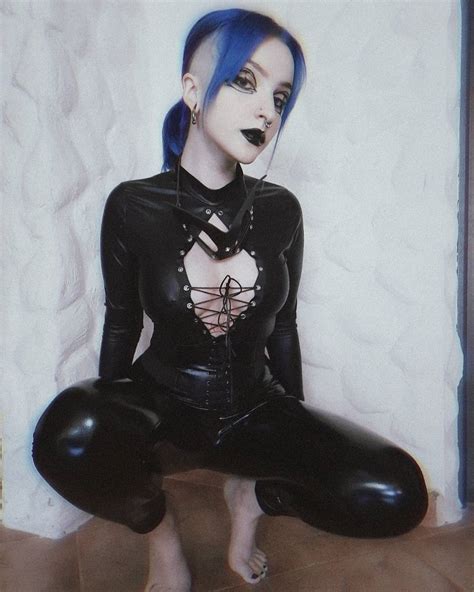 Does Metalhead Look Means More Latex Scrolller