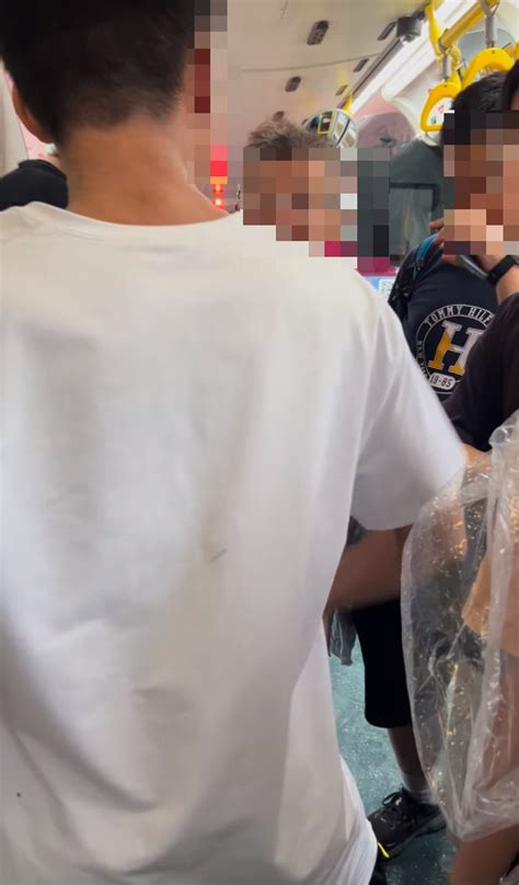 車cam直擊｜大老山公路三車相撞 巴士迷鼓譟不滿「首航」延誤 與乘客爆罵戰 有線寬頻 I Cable