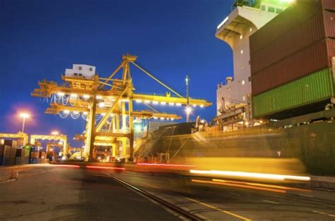 Optimising Container Terminals Using Simulation And Emulation Methodology Part 1