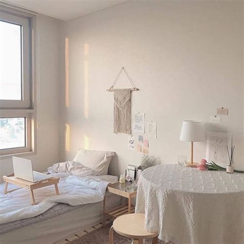 แต่งห้องแบบมินิมอล ด้วยโต๊ะกลมกินข้าวไซส์เล็กน่ารักๆ Ladyissue เว็บรีวิวเครื่องสำอาง ชุมชน