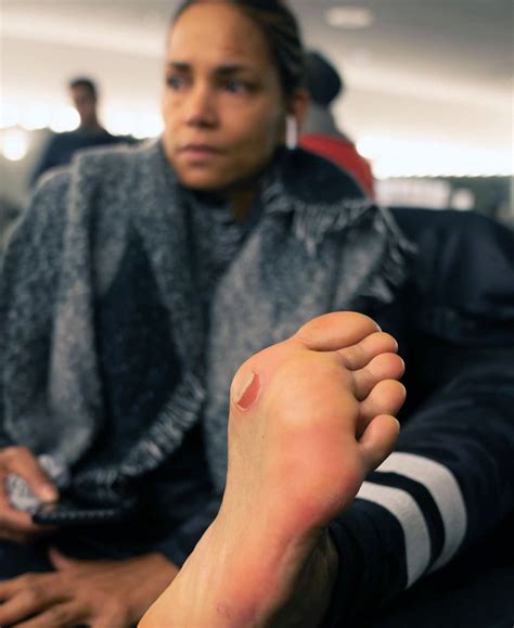 Halle Berry Nude Pics Sex Scenes And Porn 2025 Scandal Planet