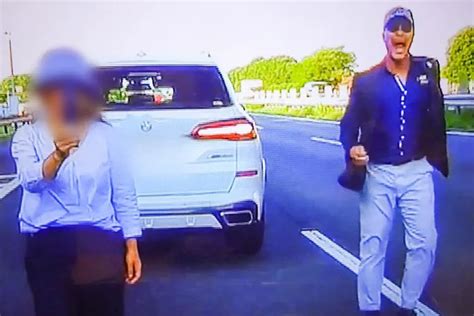 【衝撃】煽り運転ドライバーが刃物を持ってオラつく ⇒ もう1台の車がもっとヤバい奴で… ポッカキットポッカキット