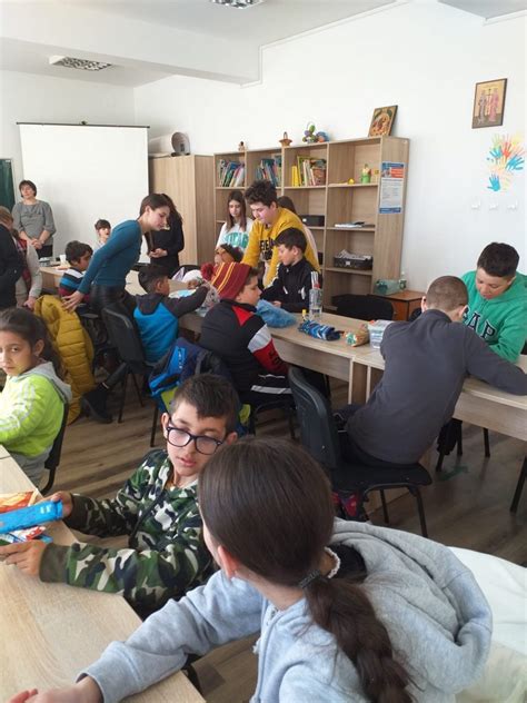 Activitate La Centrul De Zi Pentru Copii Scoala 2 Vatra Dornei