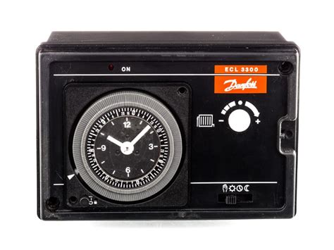 Cheap Danfoss Ecl3300 With Analogue Clock Heiz24 De Heating Sanit