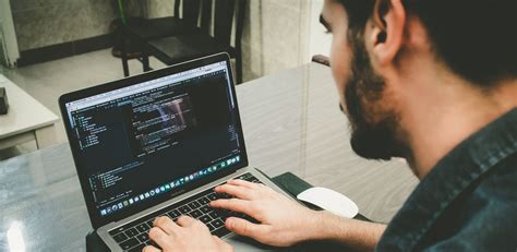 Este es el salario de un Desarrollador Web en este año 2020 Azul School