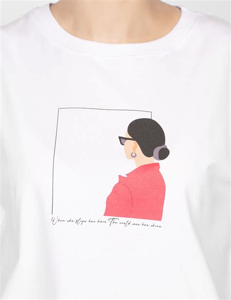 تیشرت زنانه چاپدار دختر تنها آرتی فروش آنلاین انواع لباس و پوشاک