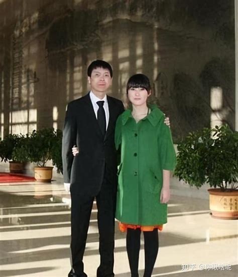 冯小刚的女儿冯思羽：在父母离婚的阴影里长大，33岁仍未婚 知乎