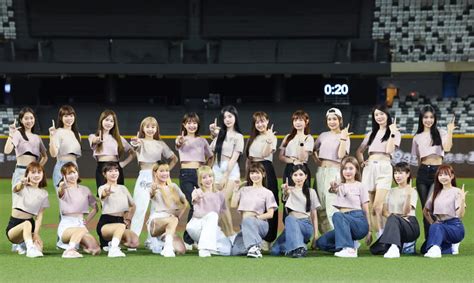 Unigirls全員到齊 21人大巨蛋練舞 圖
