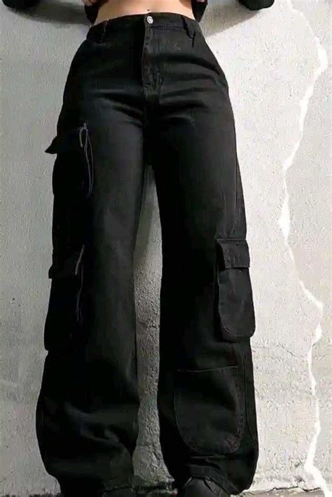 Pin By Arianna Lebsack On Cargo Pants Outfit In Cargo Pants Outfit Easy Trendy Outfits