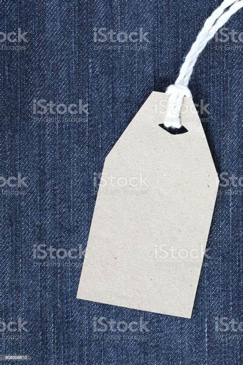 대 마 밧줄으로 갈색 종이 라벨 데님 또는 마케팅 배경 디자인 청바지에 묶여 0명에 대한 스톡 사진 및 기타 이미지 0명